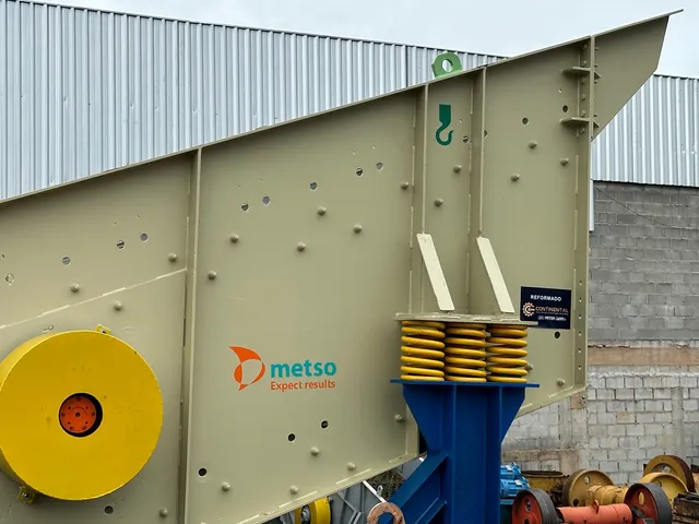 PENEIRA VIBRATÓRIA 6 X 2,40 / 2 DECKS METSO - Minnera - Equipamentos