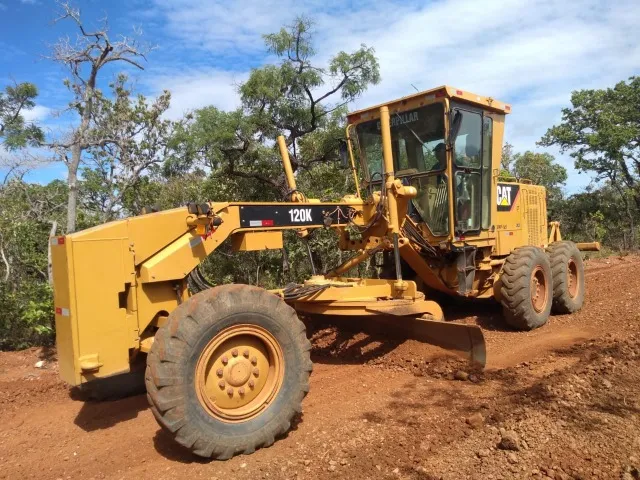 MOTONIVELADORA CAT 120K ANO 2011, - Minnera - Equipamentos